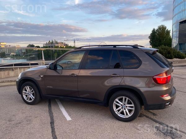 Brūns BMW X5 2011 Rīga, ar dzinēja tilpumu 3.00 L un nobraukumu 285 tūkst. km par 9800 €, foto 6 vietnē AUTOMOTO.COM.LV