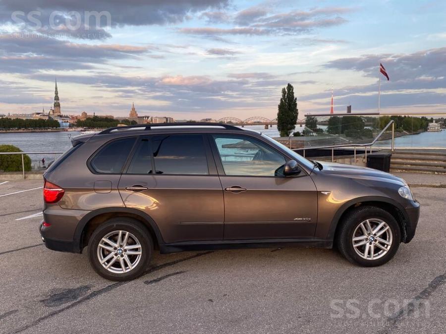 Brūns BMW X5 2011 Rīga, ar dzinēja tilpumu 3.00 L un nobraukumu 285 tūkst. km par 9800 €, foto 8 vietnē AUTOMOTO.COM.LV