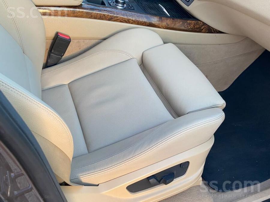 Brūns BMW X5 2011 Rīga, ar dzinēja tilpumu 3.00 L un nobraukumu 285 tūkst. km par 9800 €, foto 18 vietnē AUTOMOTO.COM.LV