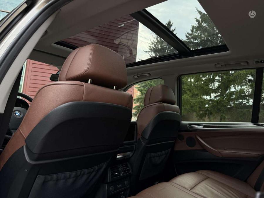 Brown BMW X5 2011 in Klaipeda, with an engine capacity of 2.99 L and mileage of 248 thousand km for 11900 €, photo 17 on AUTOMOTO.COM.LV