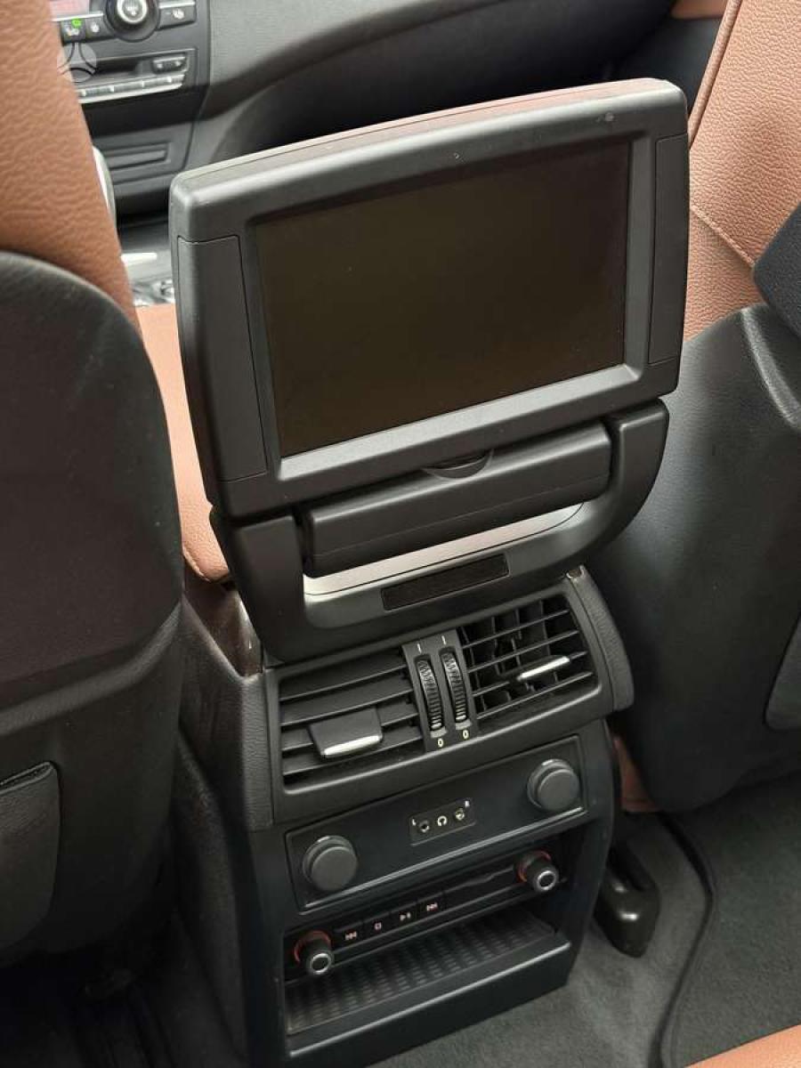 Brown BMW X5 2011 in Klaipeda, with an engine capacity of 2.99 L and mileage of 248 thousand km for 11900 €, photo 22 on AUTOMOTO.COM.LV