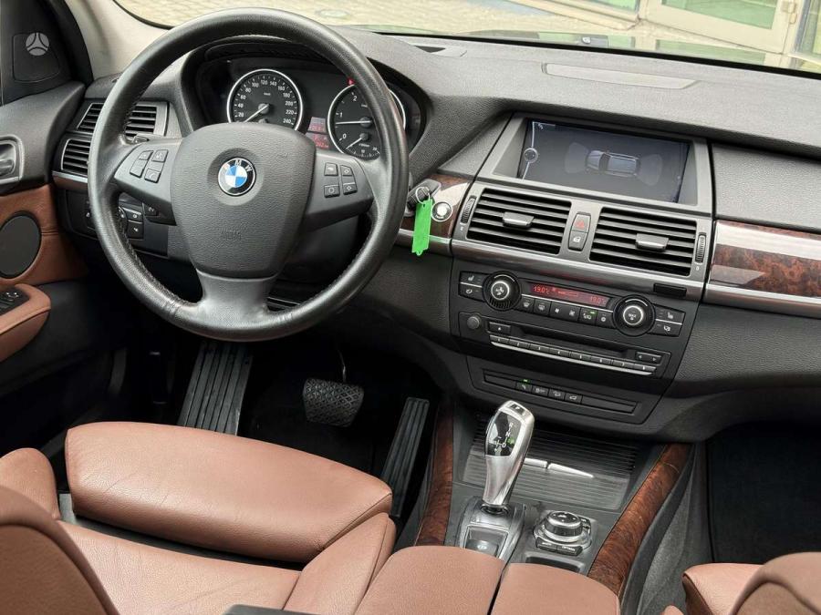 Brown BMW X5 2011 in Klaipeda, with an engine capacity of 2.99 L and mileage of 248 thousand km for 11900 €, photo 23 on AUTOMOTO.COM.LV