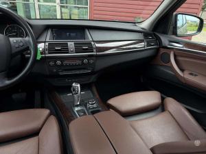 Brown BMW X5 2011 in Klaipeda, with an engine capacity of 2.99 L and mileage of 248 thousand km for 11900 €, photo 24 on AUTOMOTO.COM.LV