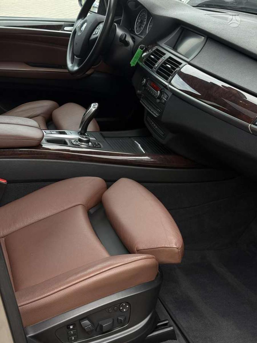 Brown BMW X5 2011 in Klaipeda, with an engine capacity of 2.99 L and mileage of 248 thousand km for 11900 €, photo 37 on AUTOMOTO.COM.LV