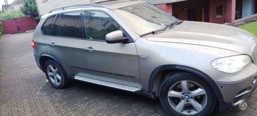 Коричневый БМВ Х5 2011 в Паневежис, объемом двигателя 2.99 л и пробегом 275 тыс. км за 10600 €, фото 4 на AUTOMOTO.COM.LV