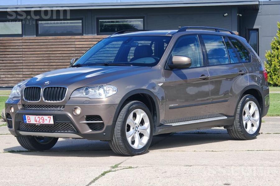 Brown BMW X5 2011 in Riga, with an engine capacity of 3.00 L and mileage of 280 thousand km for 12590 €, photo 2 on AUTOMOTO.COM.LV