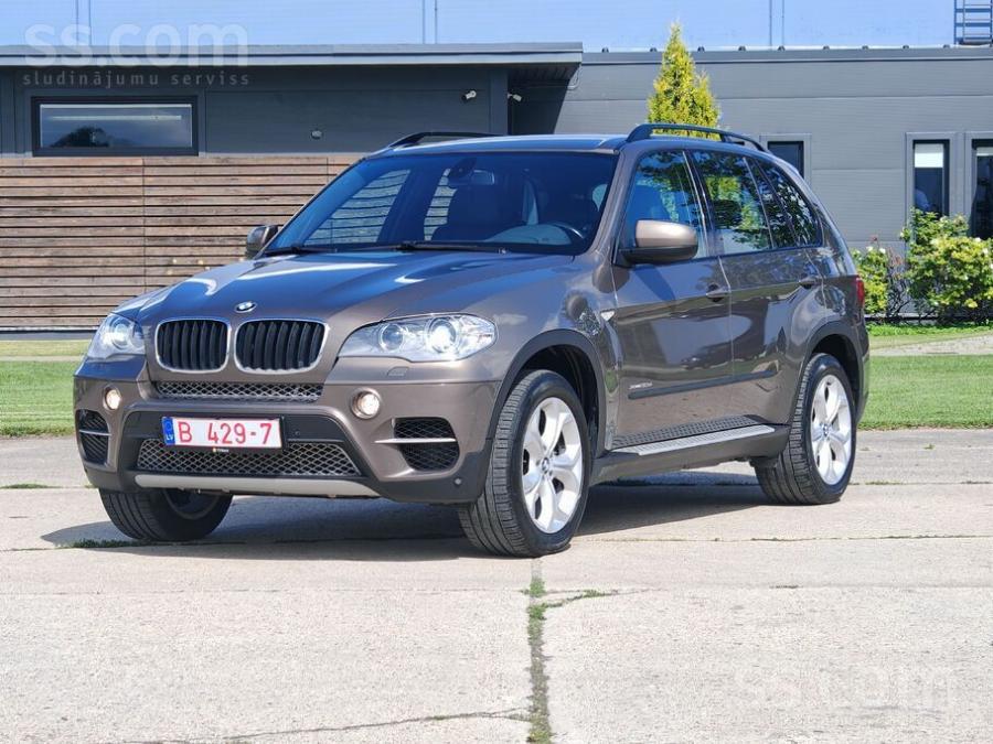 Brown BMW X5 2011 in Riga, with an engine capacity of 3.00 L and mileage of 280 thousand km for 12590 €, photo 3 on AUTOMOTO.COM.LV