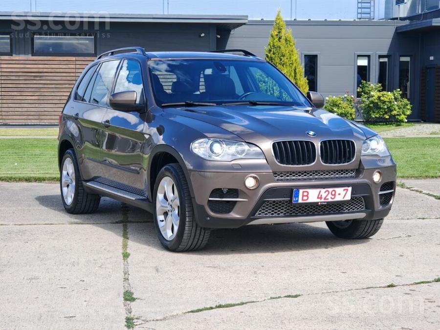 Brown BMW X5 2011 in Riga, with an engine capacity of 3.00 L and mileage of 280 thousand km for 12590 €, photo 5 on AUTOMOTO.COM.LV