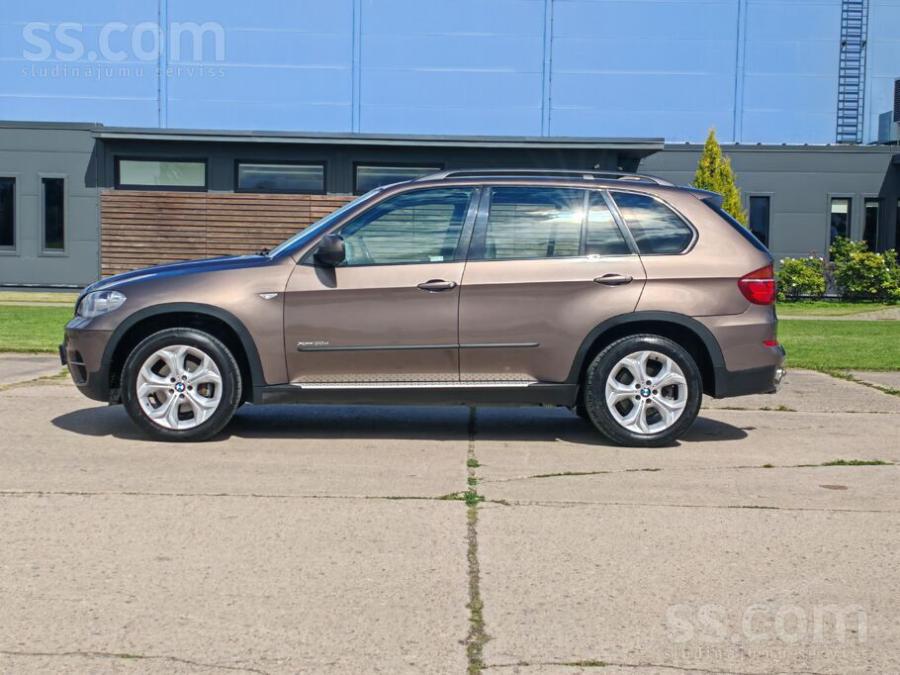 Brown BMW X5 2011 in Riga, with an engine capacity of 3.00 L and mileage of 280 thousand km for 12590 €, photo 8 on AUTOMOTO.COM.LV
