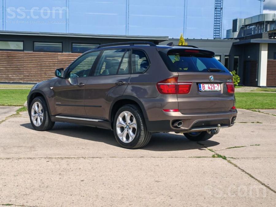 Brown BMW X5 2011 in Riga, with an engine capacity of 3.00 L and mileage of 280 thousand km for 12590 €, photo 9 on AUTOMOTO.COM.LV