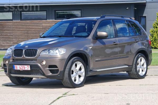 Brūns BMW X5 2011 Rīga, ar dzinēja tilpumu 3.00 L un nobraukumu 280 tūkst. km par 12590 €, foto 1 vietnē AUTOMOTO.COM.LV
