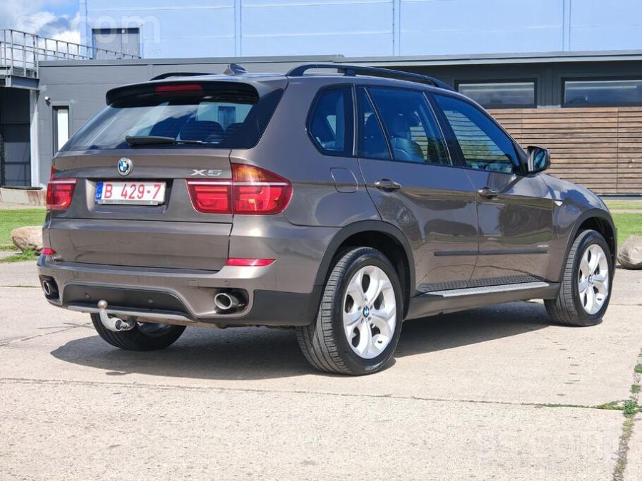 Brūns BMW X5 2011 Rīga, ar dzinēja tilpumu 3.00 L un nobraukumu 280 tūkst. km par 11990 €, foto 13 vietnē AUTOMOTO.COM.LV
