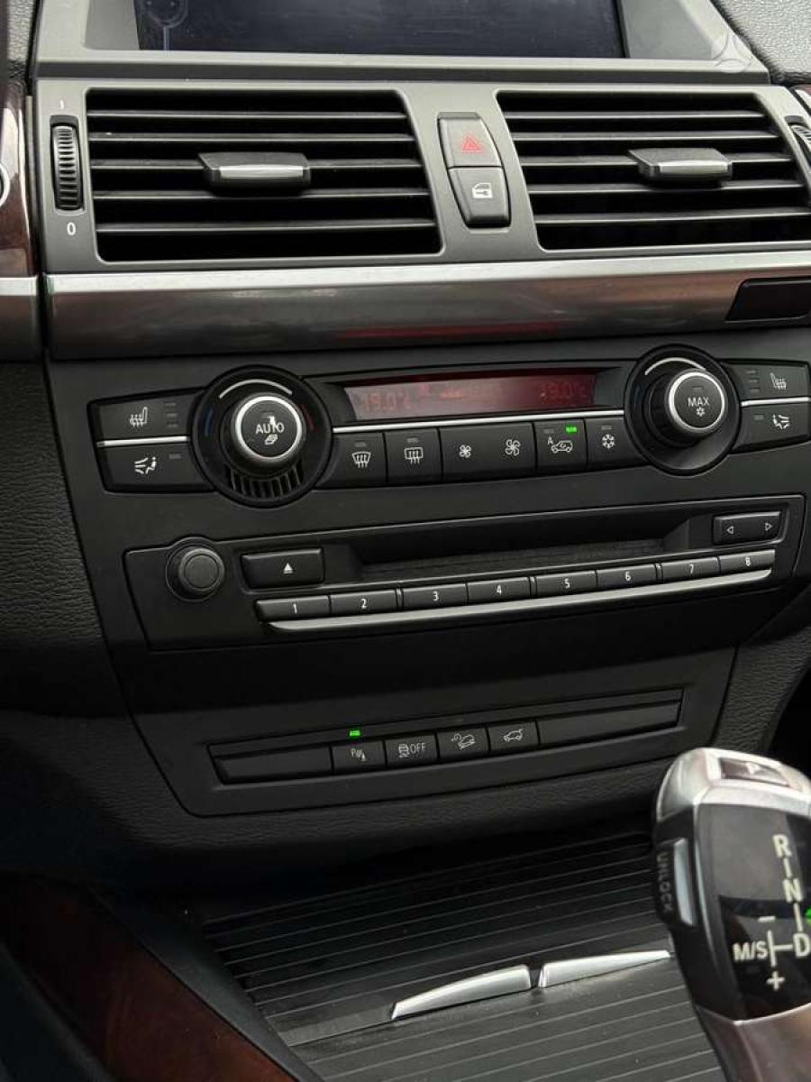 Brown BMW X5 2011 in Klaipeda, with an engine capacity of 2.99 L and mileage of 248 thousand km for 11400 €, photo 21 on AUTOMOTO.COM.LV