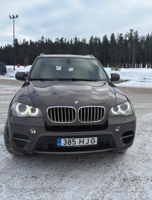 Brūns BMW X5 2011 Tallina, ar dzinēja tilpumu 3.00 L un nobraukumu 400 tūkst. km par 13000 €, foto  vietnē AUTOMOTO.COM.LV