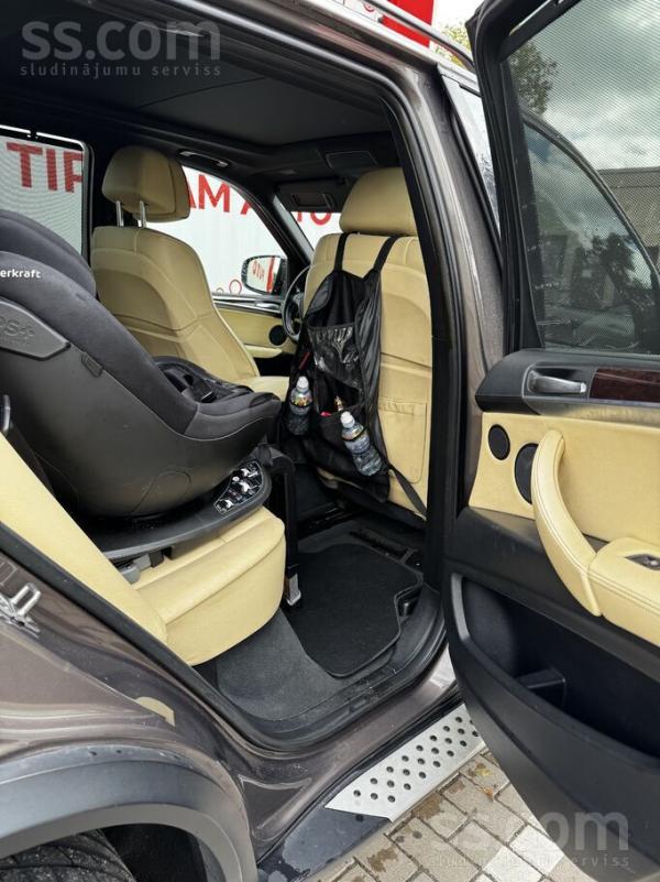 Brūns BMW X5 2011 Rīga, ar dzinēja tilpumu 3.00 L un nobraukumu 286 tūkst. km par 11400 €, foto 11 vietnē AUTOMOTO.COM.LV