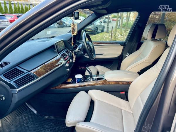 Brūns BMW X5 2012 Šauļi, ar dzinēja tilpumu 3.00 L un nobraukumu 316 tūkst. km par 7000 €, foto 10 vietnē AUTOMOTO.COM.LV