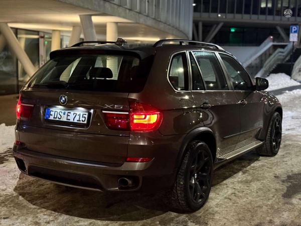 Brūns BMW X5 2012 Viļņa, ar dzinēja tilpumu 2.99 L un nobraukumu 308 tūkst. km par 7600 €, foto 4 vietnē AUTOMOTO.COM.LV