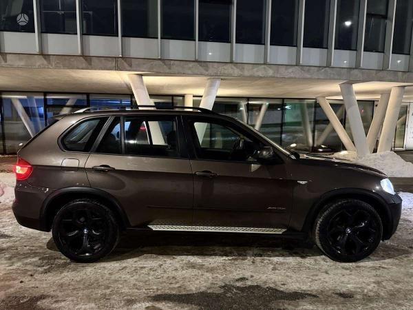 Brūns BMW X5 2012 Viļņa, ar dzinēja tilpumu 2.99 L un nobraukumu 308 tūkst. km par 7600 €, foto 5 vietnē AUTOMOTO.COM.LV