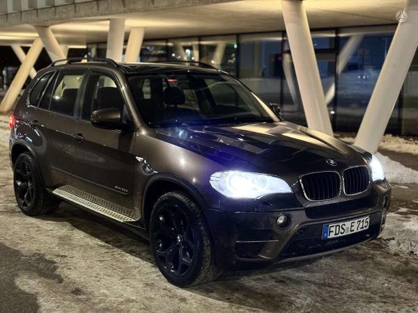 Brūns BMW X5 2012 Viļņa, ar dzinēja tilpumu 2.99 L un nobraukumu 308 tūkst. km par 7600 €, foto 6 vietnē AUTOMOTO.COM.LV