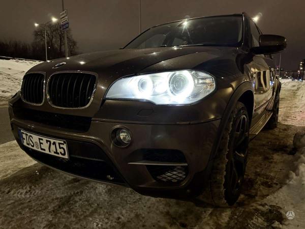 Brūns BMW X5 2012 Viļņa, ar dzinēja tilpumu 2.99 L un nobraukumu 308 tūkst. km par 7600 €, foto 7 vietnē AUTOMOTO.COM.LV