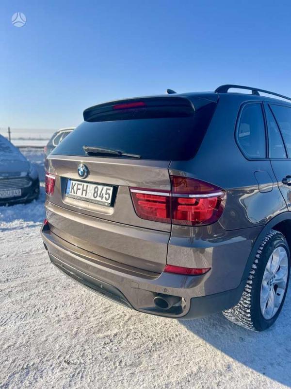 Brūns BMW X5 2012 Kauņa, ar dzinēja tilpumu 2.99 L un nobraukumu 300 tūkst. km par 10799 €, foto 8 vietnē AUTOMOTO.COM.LV