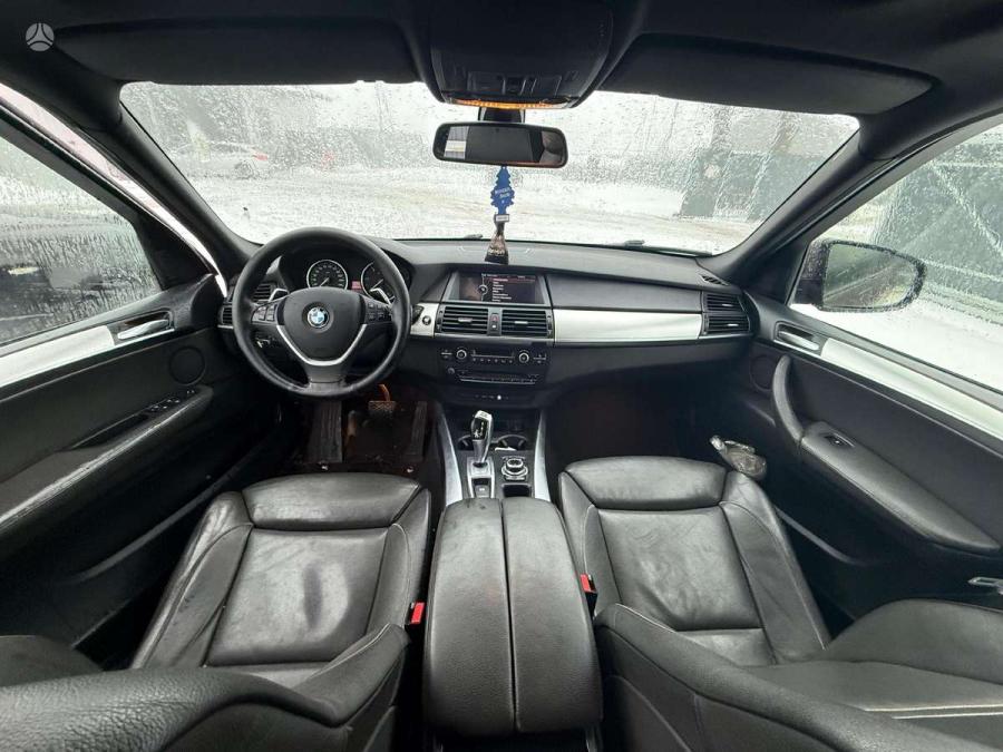 Brūns BMW X5 2012 Marijampole, ar dzinēja tilpumu 2.99 L un nobraukumu 337 tūkst. km par 5750 €, foto 9 vietnē AUTOMOTO.COM.LV