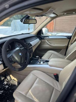 Brown BMW X5 2012 in Vievis, with an engine capacity of 3.50 L and mileage of 170 thousand km for 12500 €, photo 6 on AUTOMOTO.COM.LV