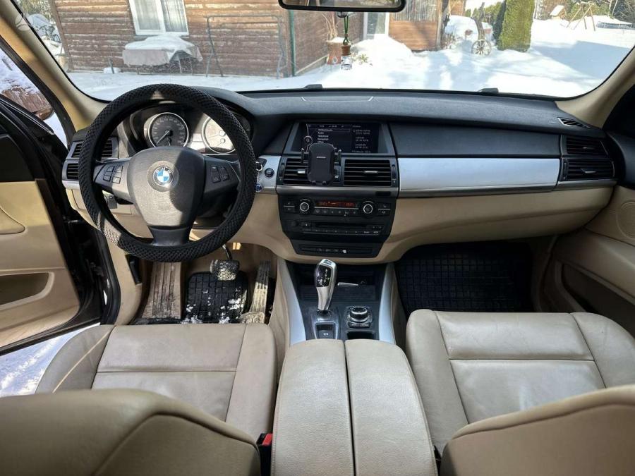 Brown BMW X5 2012 in Vievis, with an engine capacity of 3.50 L and mileage of 170 thousand km for 12500 €, photo 8 on AUTOMOTO.COM.LV