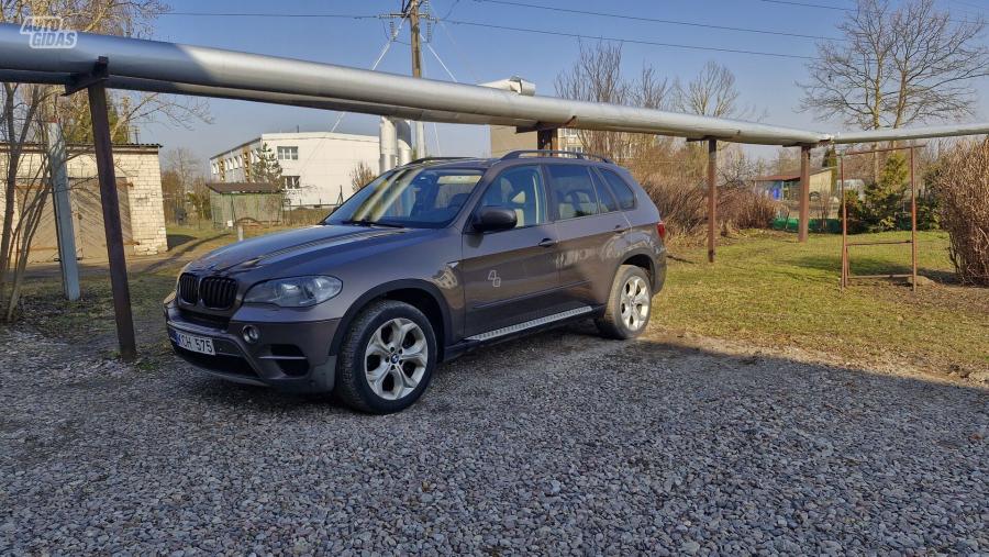 Brūns BMW X5 2012 Marijampole, ar dzinēja tilpumu 3.00 L un nobraukumu 310 tūkst. km par 10300 €, foto 3 vietnē AUTOMOTO.COM.LV