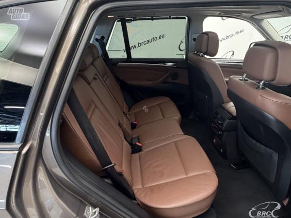 Brown BMW X5 2012 in Avizieniai, with an engine capacity of 3.00 L and mileage of 301 thousand km for 11900 €, photo 10 on AUTOMOTO.COM.LV