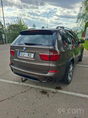 Brūns BMW X5 2012 Jēkabpils, ar dzinēja tilpumu 3.00 L un nobraukumu 198 tūkst. km par 15000 €, foto 4 vietnē AUTOMOTO.COM.LV