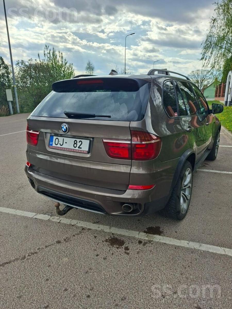 Brūns BMW X5 2012 Jēkabpils, ar dzinēja tilpumu 3.00 L un nobraukumu 198 tūkst. km par 15000 €, foto 4 vietnē AUTOMOTO.COM.LV