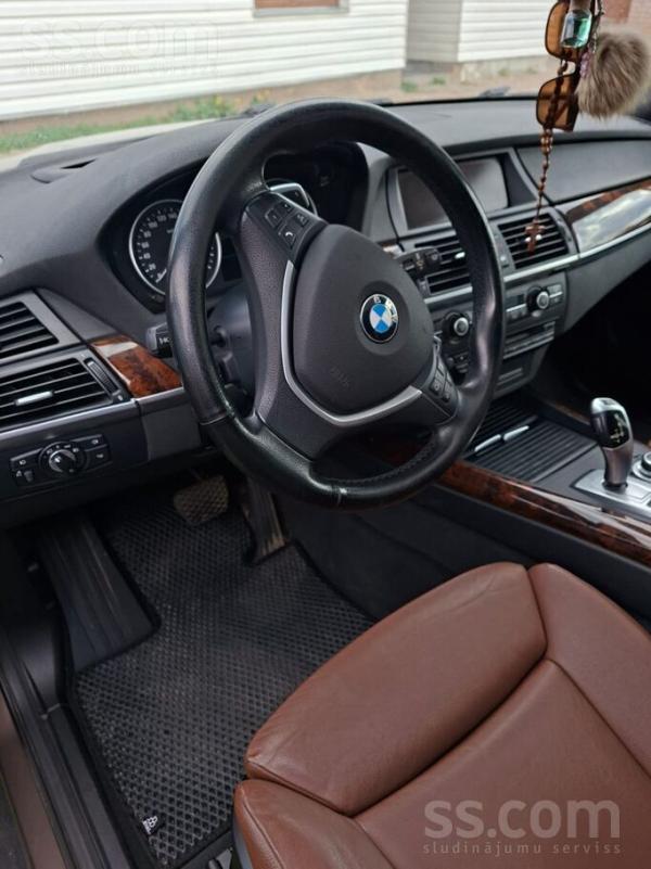 Brown BMW X5 2012 in Jekabpils, with an engine capacity of 3.00 L and mileage of 198 thousand km for 15000 €, photo 5 on AUTOMOTO.COM.LV