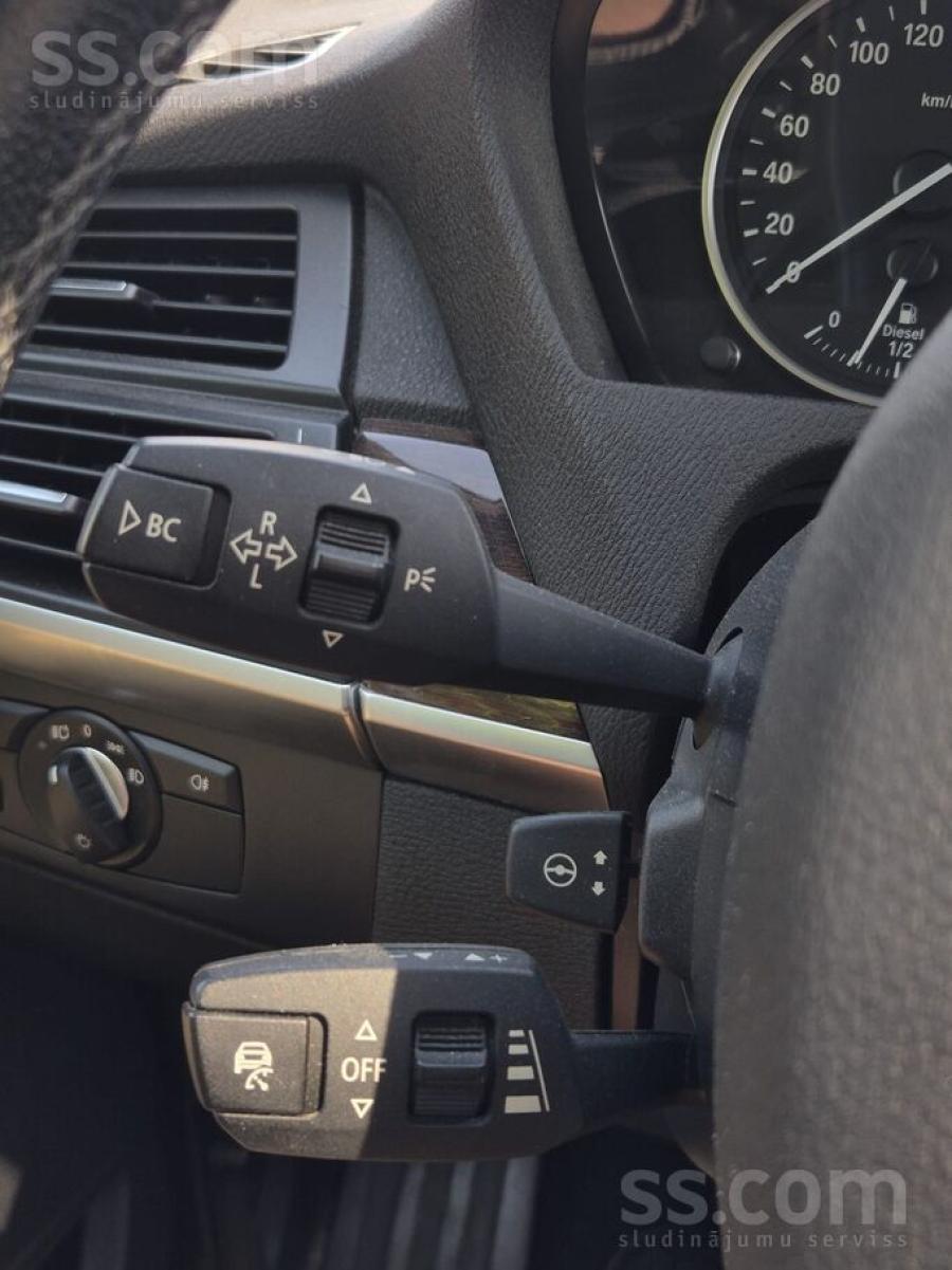 Brūns BMW X5 2012 Rīga, ar dzinēja tilpumu 3.00 L un nobraukumu 233 tūkst. km par 10490 €, foto 15 vietnē AUTOMOTO.COM.LV
