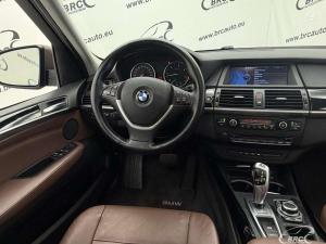 Brown BMW X5 2012 in Vilnius, with an engine capacity of 2.99 L and mileage of 301 thousand km for 9800 €, photo 16 on AUTOMOTO.COM.LV
