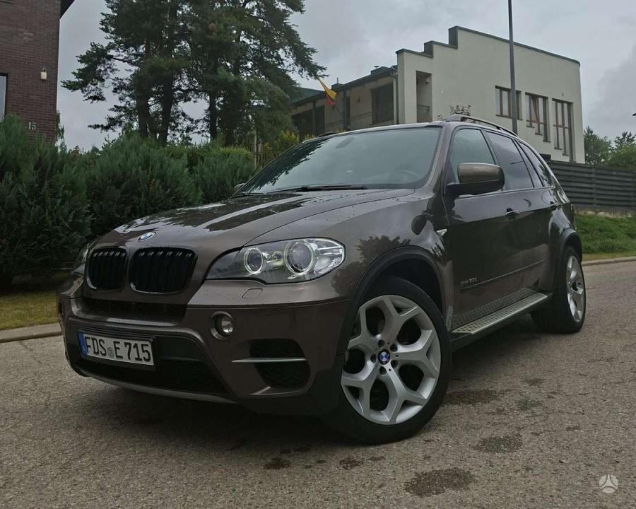 Brūns BMW X5 2012 Viļņa, ar dzinēja tilpumu 2.99 L un nobraukumu 310 tūkst. km par 11700 €, foto 1 vietnē AUTOMOTO.COM.LV