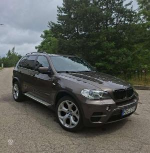 Brūns BMW X5 2012 Viļņa, ar dzinēja tilpumu 2.99 L un nobraukumu 310 tūkst. km par 11700 €, foto 5 vietnē AUTOMOTO.COM.LV