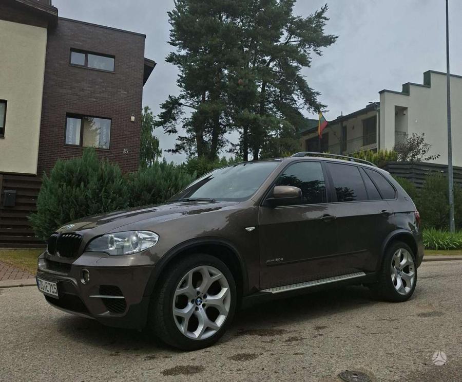 Brūns BMW X5 2012 Viļņa, ar dzinēja tilpumu 2.99 L un nobraukumu 310 tūkst. km par 11700 €, foto 8 vietnē AUTOMOTO.COM.LV