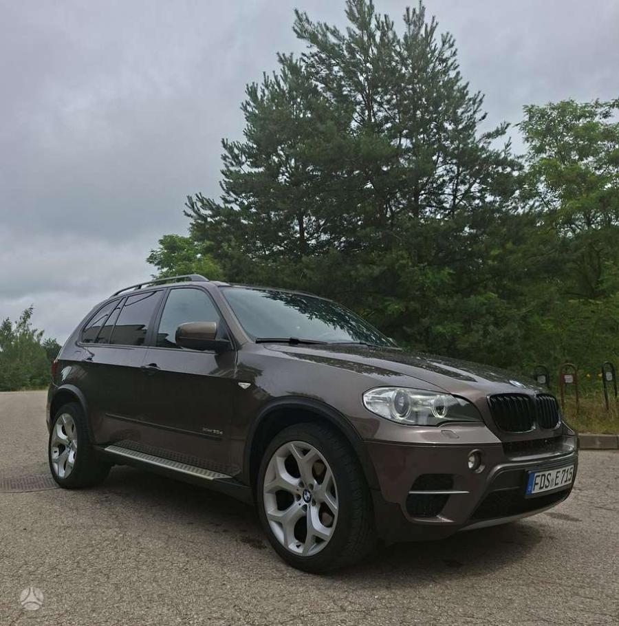 Brūns BMW X5 2012 Viļņa, ar dzinēja tilpumu 2.99 L un nobraukumu 310 tūkst. km par 11700 €, foto 9 vietnē AUTOMOTO.COM.LV