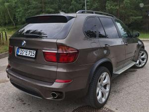 Brūns BMW X5 2012 Viļņa, ar dzinēja tilpumu 2.99 L un nobraukumu 310 tūkst. km par 11700 €, foto 14 vietnē AUTOMOTO.COM.LV