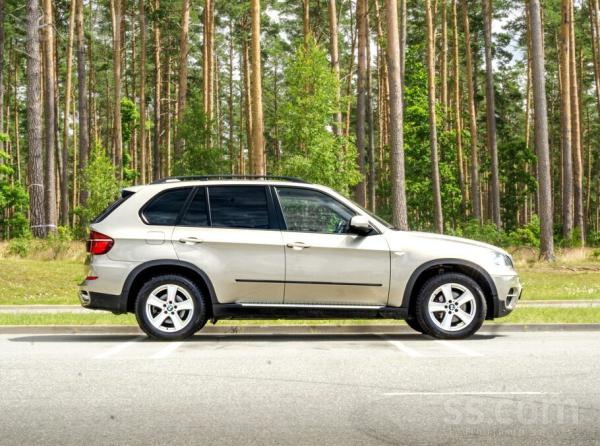 Brown BMW X5 2012 in Riga, with an engine capacity of 3.00 L and mileage of 233 thousand km for 10490 €, photo 9 on AUTOMOTO.COM.LV