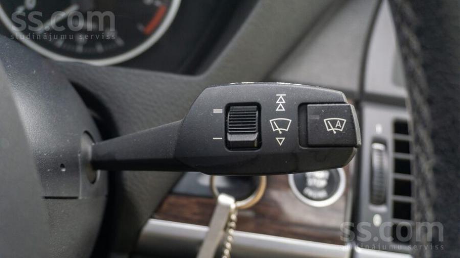 Brūns BMW X5 2012 Rīga, ar dzinēja tilpumu 3.00 L un nobraukumu 233 tūkst. km par 10490 €, foto 24 vietnē AUTOMOTO.COM.LV