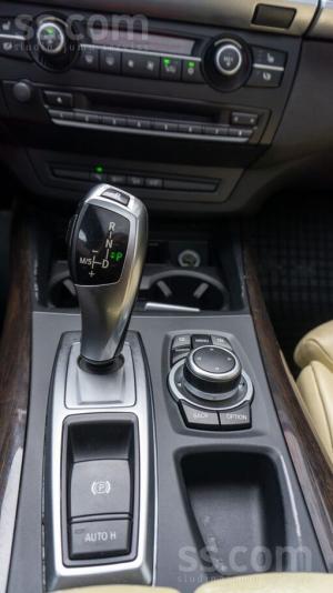 Brown BMW X5 2012 in Riga, with an engine capacity of 3.00 L and mileage of 233 thousand km for 11490 €, photo 16 on AUTOMOTO.COM.LV