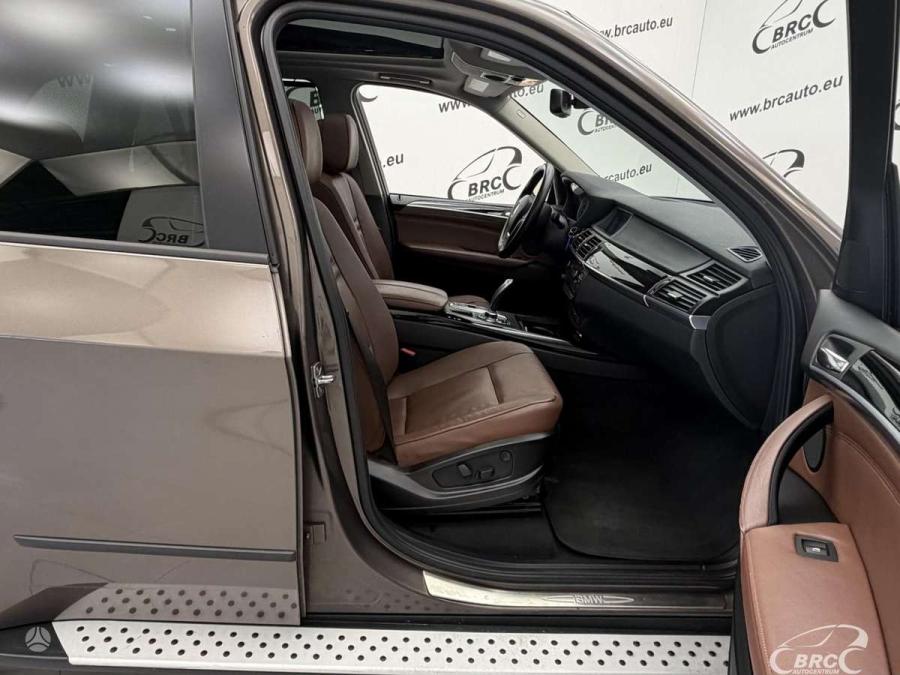 Brūns BMW X5 2012 Viļņa, ar dzinēja tilpumu 2.99 L un nobraukumu 301 tūkst. km par 9100 €, foto 6 vietnē AUTOMOTO.COM.LV