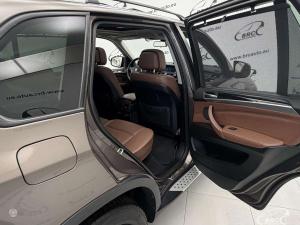 Brūns BMW X5 2012 Viļņa, ar dzinēja tilpumu 2.99 L un nobraukumu 301 tūkst. km par 9100 €, foto 14 vietnē AUTOMOTO.COM.LV
