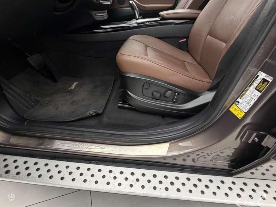 Brūns BMW X5 2012 Viļņa, ar dzinēja tilpumu 2.99 L un nobraukumu 301 tūkst. km par 9100 €, foto 26 vietnē AUTOMOTO.COM.LV