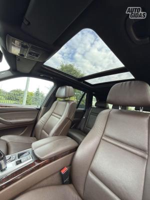 Brown BMW X5 2012 in Vilnius, with an engine capacity of 3.00 L and mileage of 227 thousand km for 9000 €, photo 14 on AUTOMOTO.COM.LV