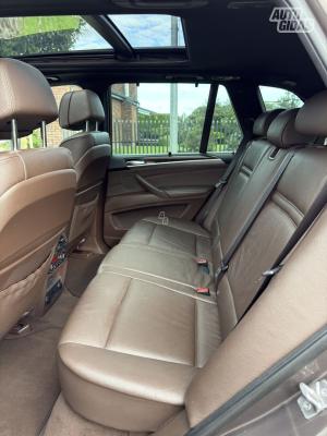 Brown BMW X5 2012 in Vilnius, with an engine capacity of 3.00 L and mileage of 227 thousand km for 9000 €, photo 17 on AUTOMOTO.COM.LV