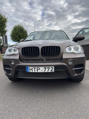 Brown BMW X5 2012 in Vilnius, with an engine capacity of 3.00 L and mileage of 227 thousand km for 9000 €, photo 31 on AUTOMOTO.COM.LV