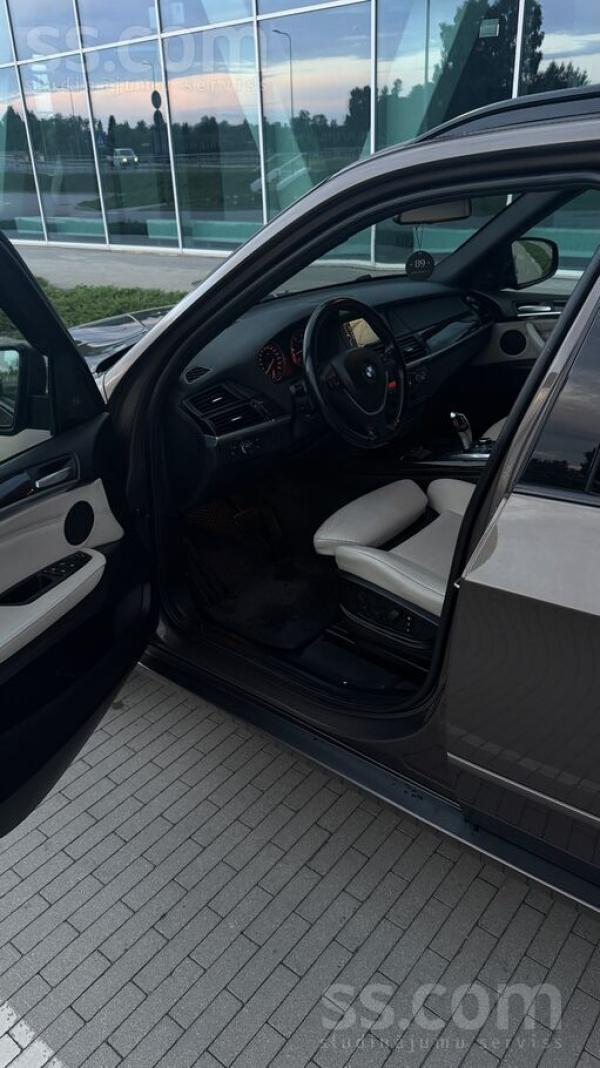 Brūns BMW X5 2012 Rēzekne, ar dzinēja tilpumu 3.00 L un nobraukumu 223 tūkst. km par 14490 €, foto 6 vietnē AUTOMOTO.COM.LV